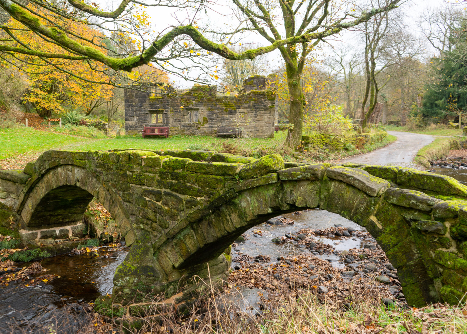 Wycoller Country Park (4 mile walk) – Lancashire Lad